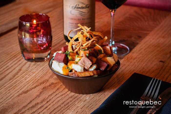 Meilleurs Restaurants Poutines, Ailes de poulet Menu à volonté Ouverts ...